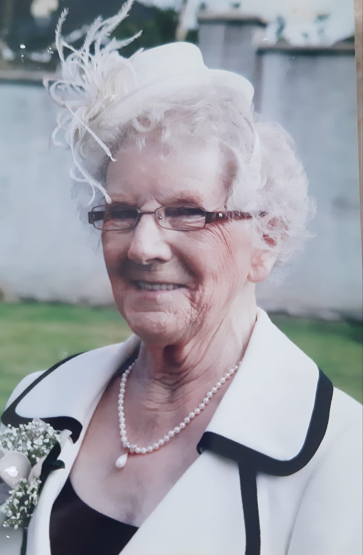 Death Notice of Mary O'Reilly (née Hanley) (Birr, Offaly) | rip.ie