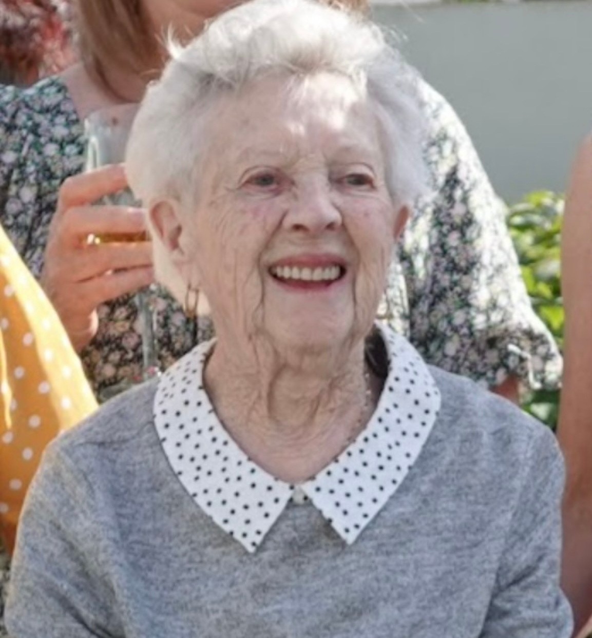 Death Notice of Eileen Sherlock (née Holt) (Kimmage, Dublin) | rip.ie