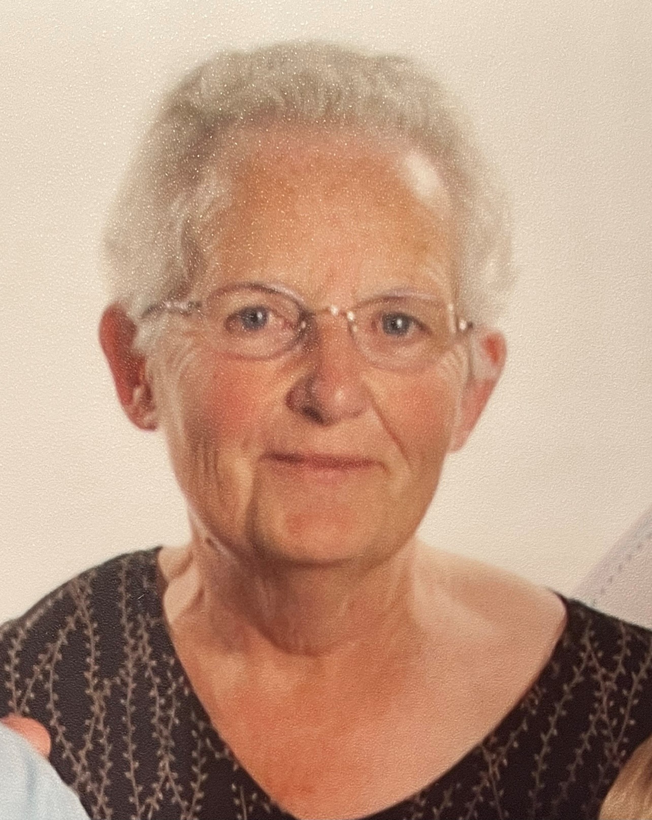 Death Notice of Mary MOLLOY (née McElwaine) (Carnew, Wicklow) | rip.ie