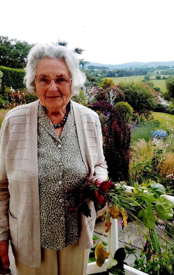 Death Notice of Mabel Mathews (née Kelly) (Drogheda, Meath) | rip.ie