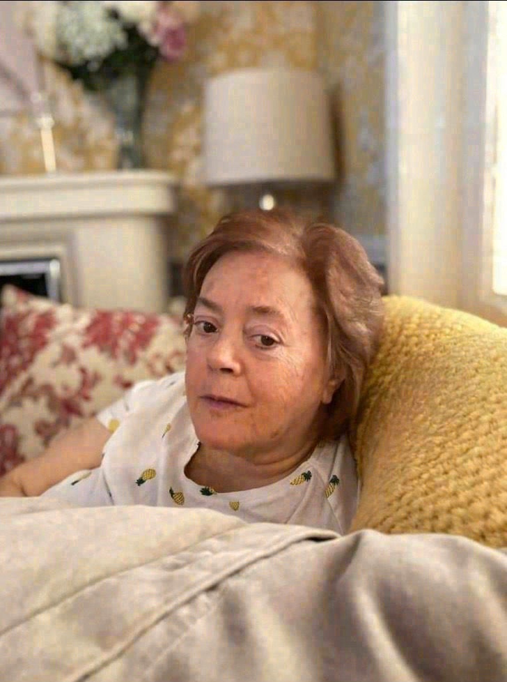 Family Notice of Mary Connolly (née Farrell) (Belgard, Dublin) | rip.ie