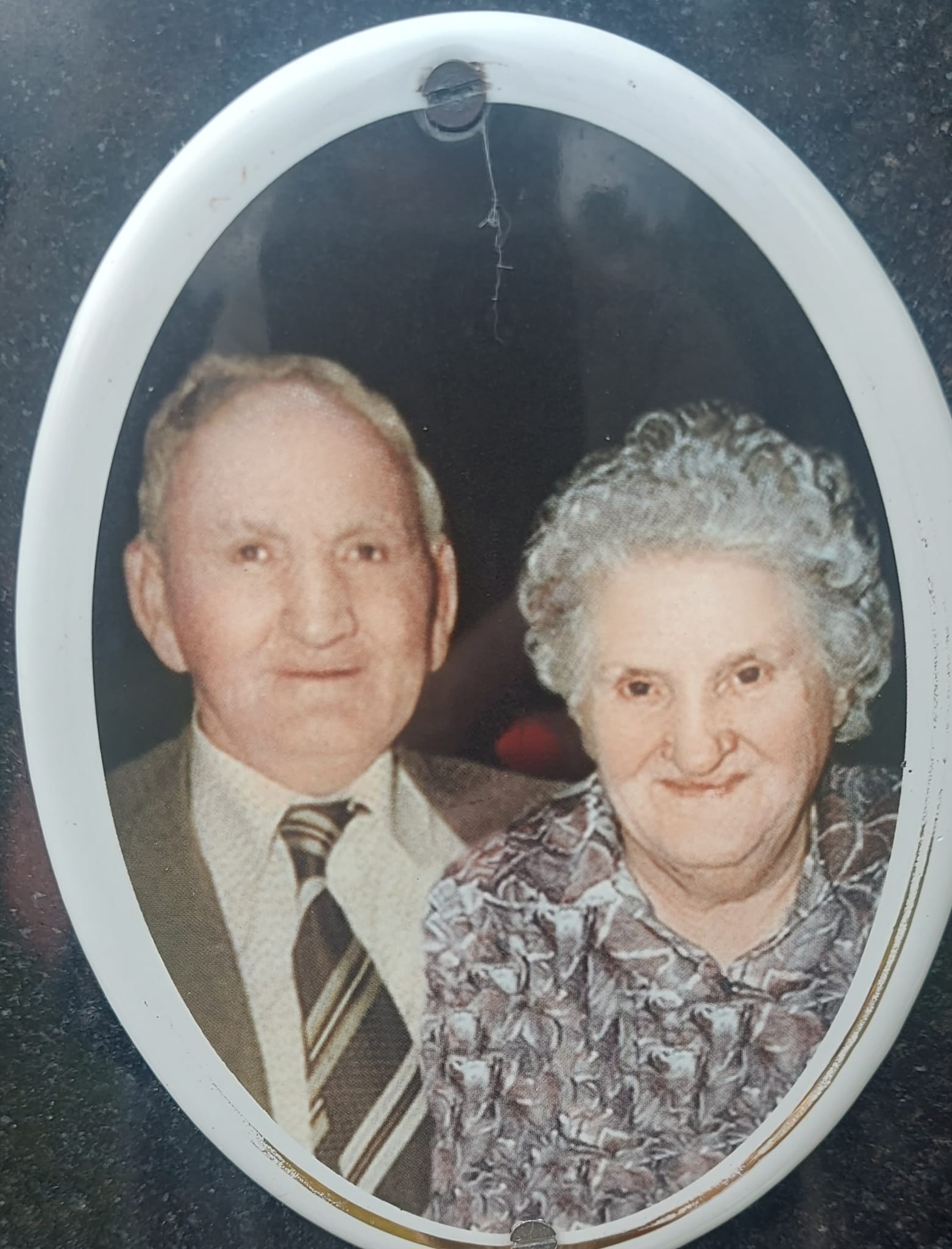 Family Notice of Annie and Christy Murphy (Farranree, Cork) | rip.ie