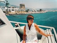 Condolence Book for Laura (Lor) Hughes (née Curtis) (Lucan, Dublin ...